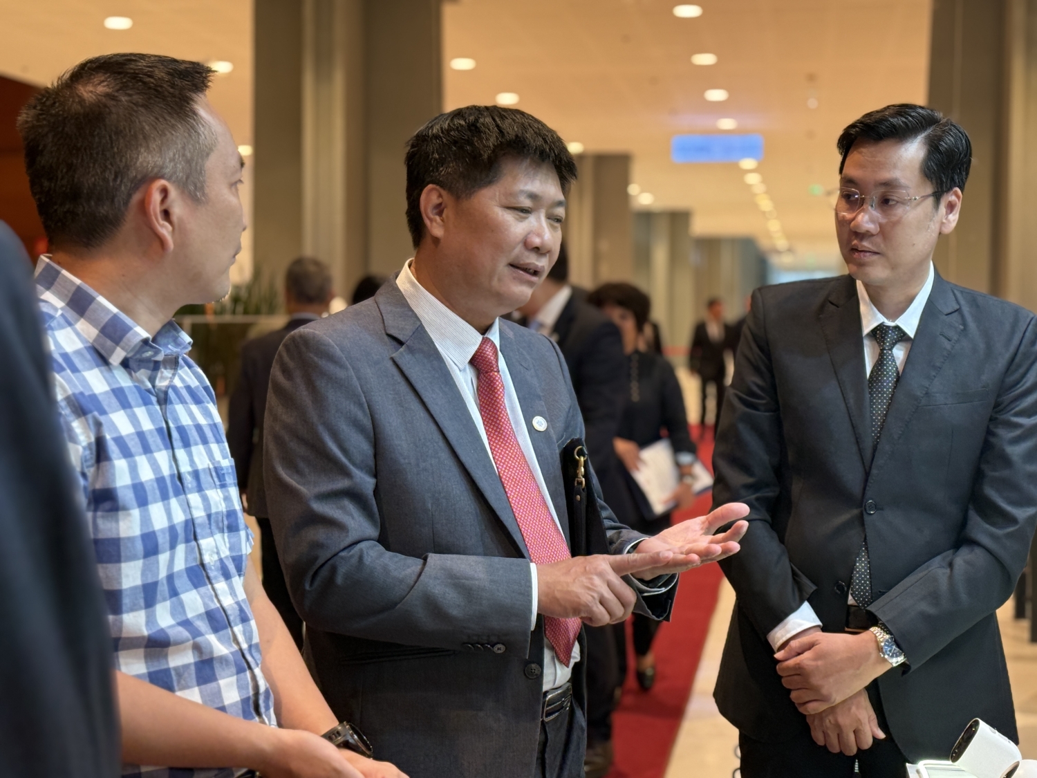 Tổng Bí thư Tô Lâm, Thủ tướng Phạm Minh Chính thăm gian trưng bày 5G ...