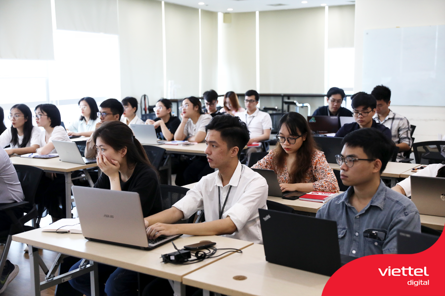 Tech Talk Mở đầu Chuỗi Tech Talk Coding Skill Bằng Thuật Toán Array Structure Sorting